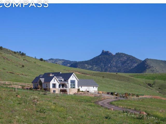 House with pool