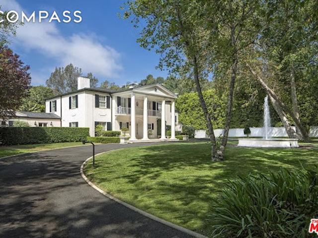 House with pool