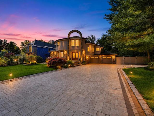 House with pool