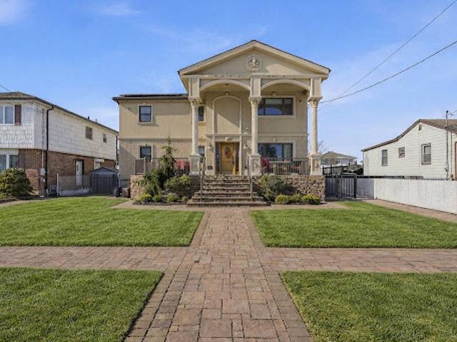 House with pool