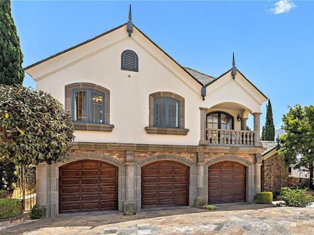 House with pool