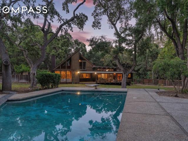 House with pool