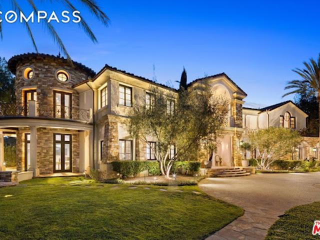 House with pool