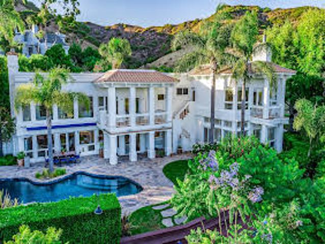 House with Pool