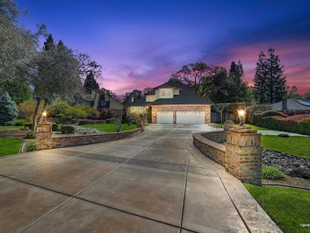 House with pool
