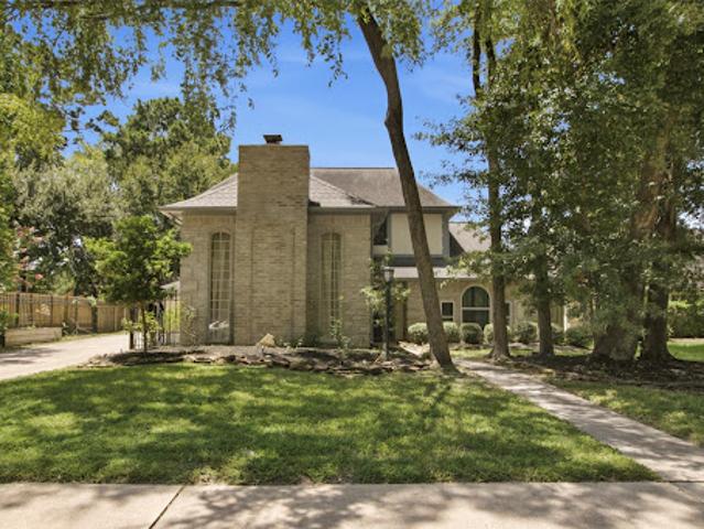 House with pool