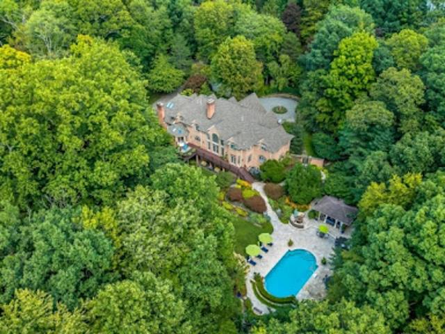 House with pool
