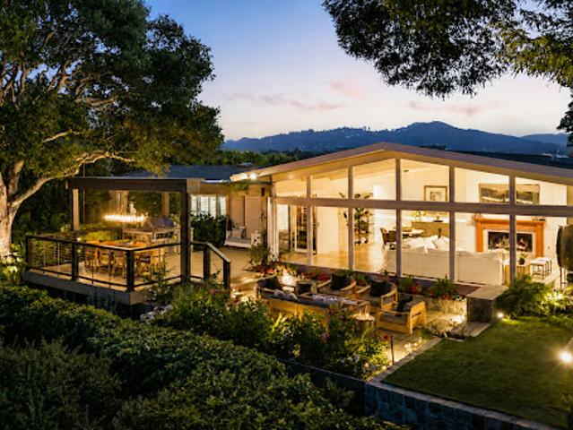 House with pool