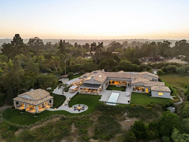 House with pool