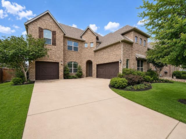 House with pool