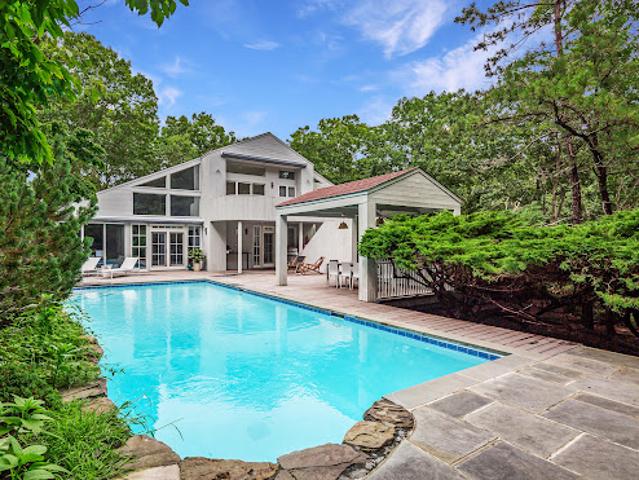 House with pool