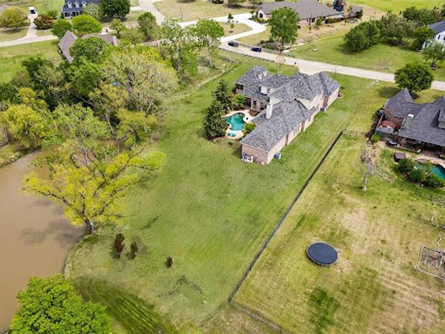 House with pool