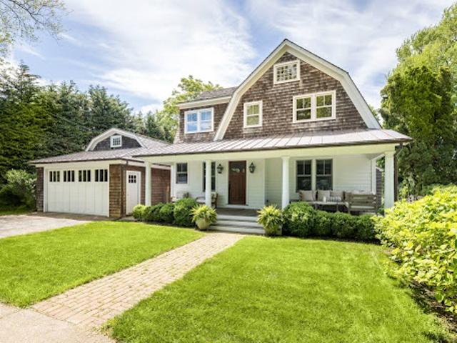 House with pool