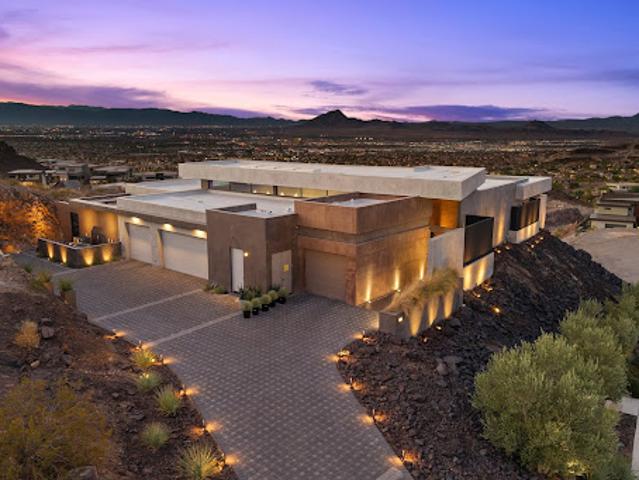 House with pool