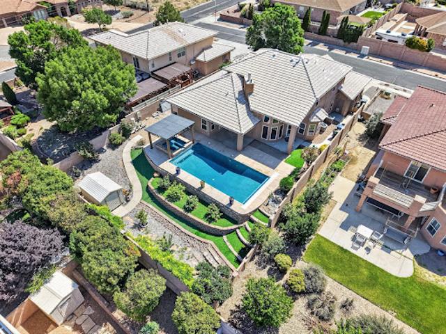 House with pool