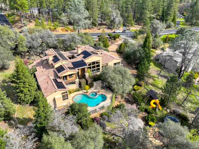 House with pool