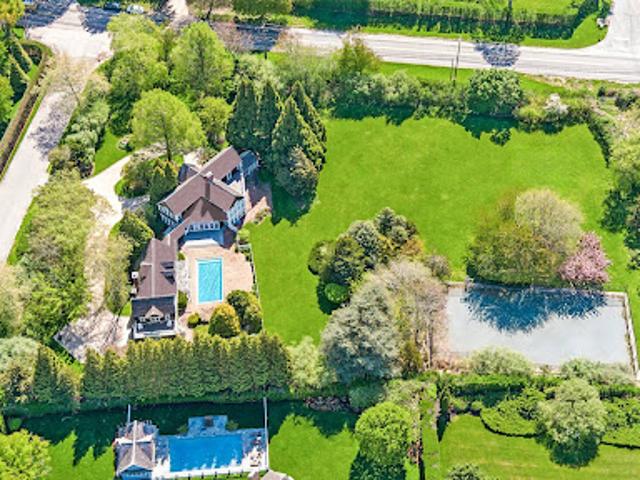 House with pool