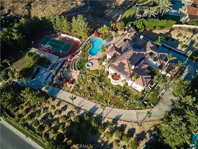 House with pool