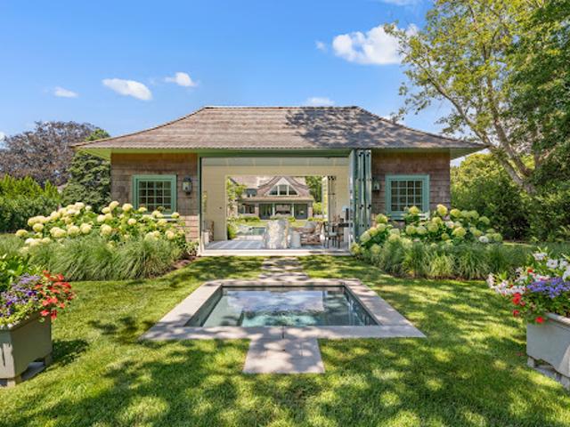 House with pool