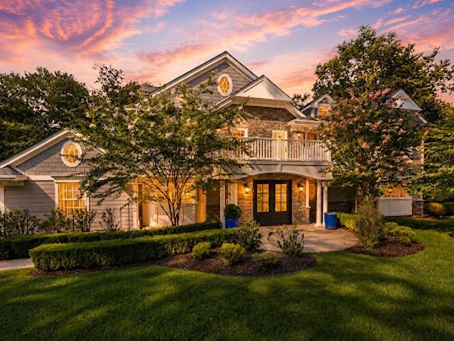 House with pool