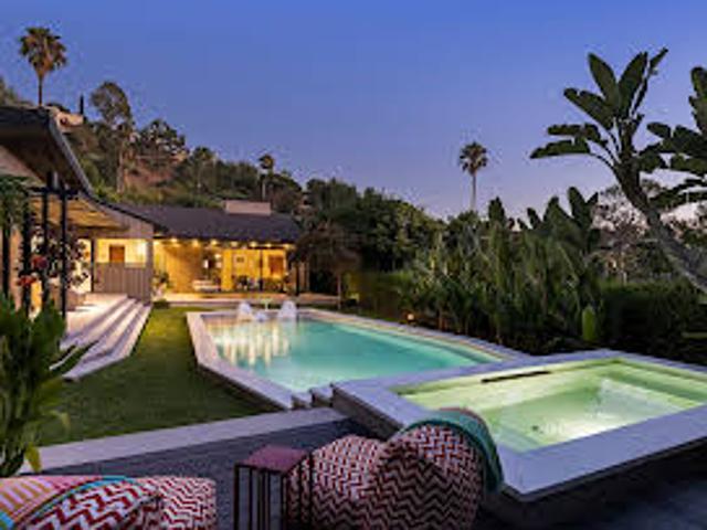 House with Pool