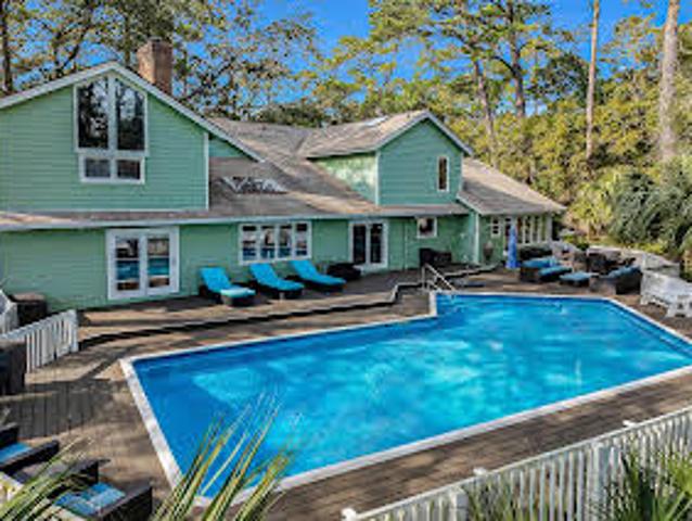 House with Pool