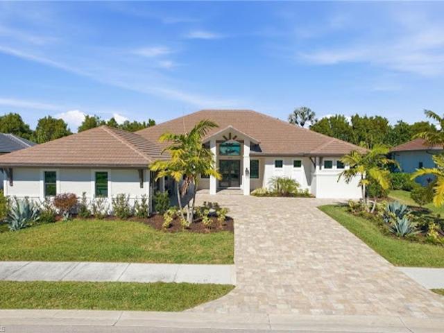 House with pool
