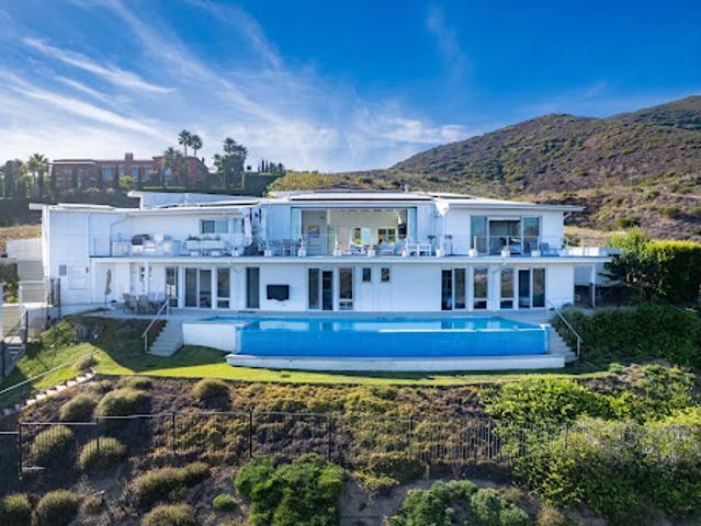 House with pool