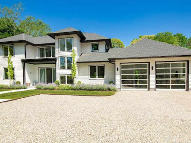 House with pool