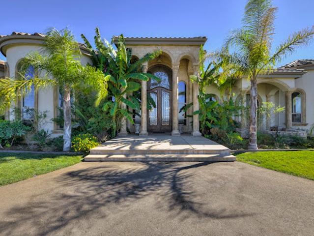 House with pool