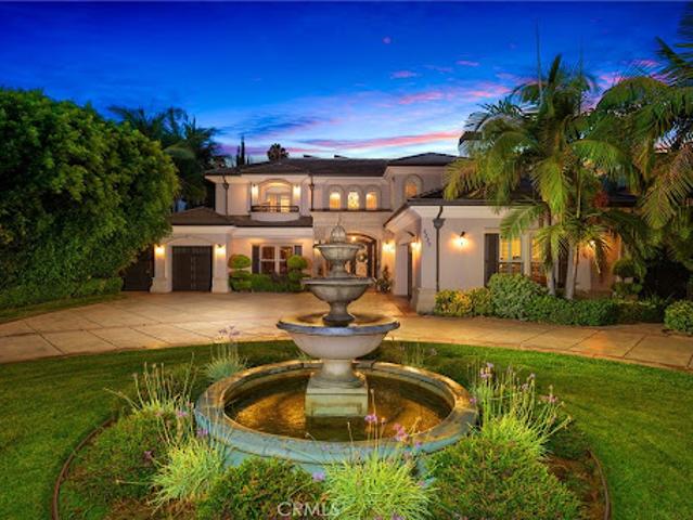 House with pool