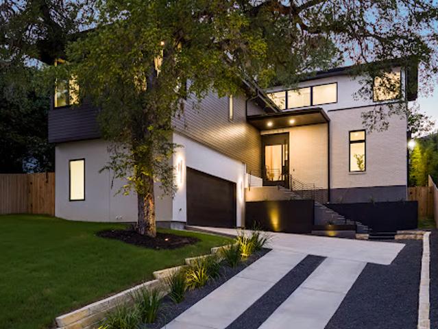 House with pool