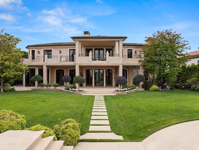 House with pool