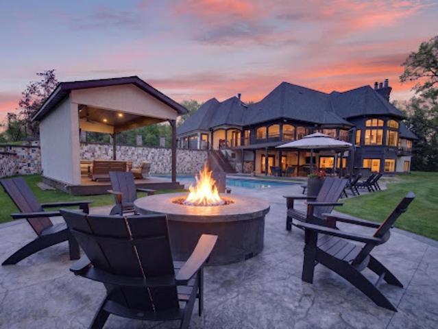 House with pool