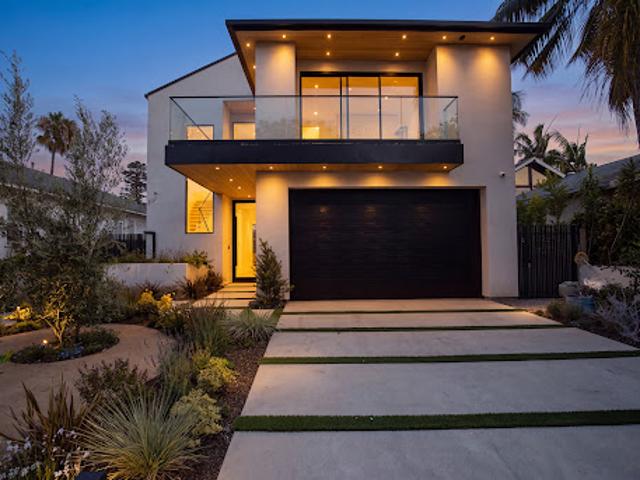 House with pool