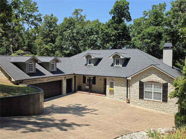 House with pool