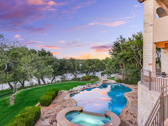 House with pool