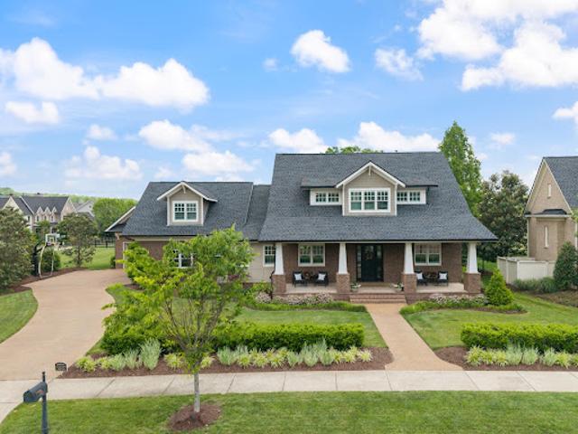 House with pool