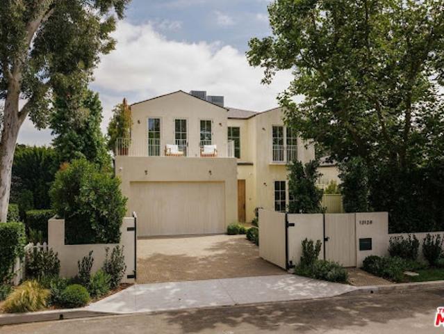 House with pool