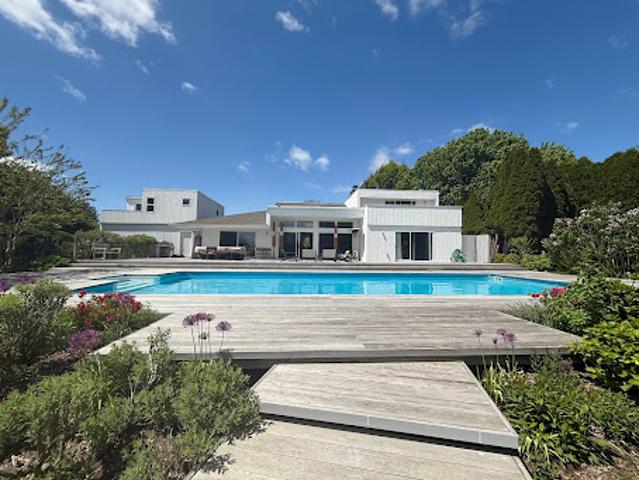 House with pool
