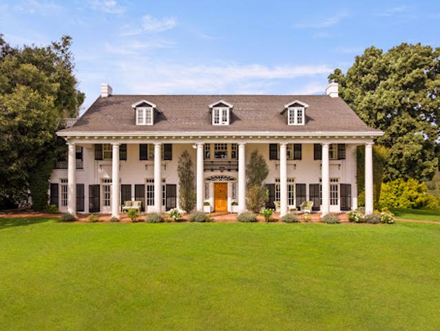 House with pool