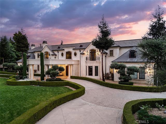House with pool
