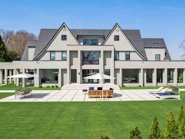 House with pool