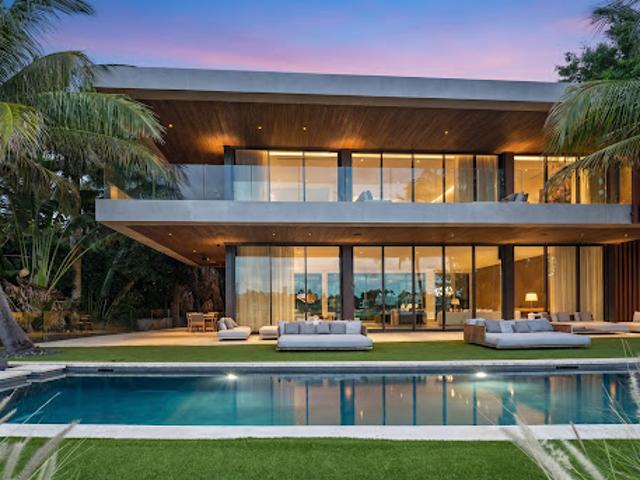 House with pool