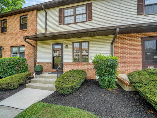 House with pool