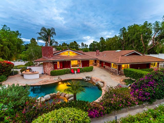 House with pool