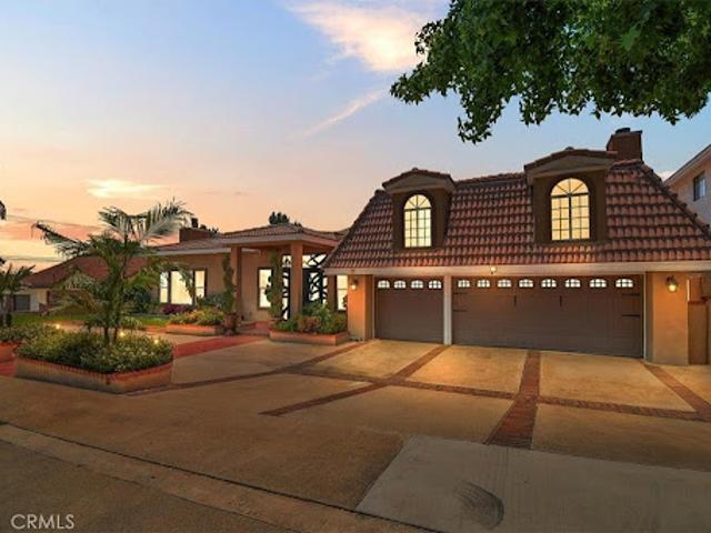 House with pool