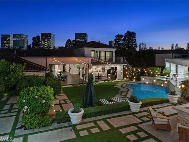 House with pool