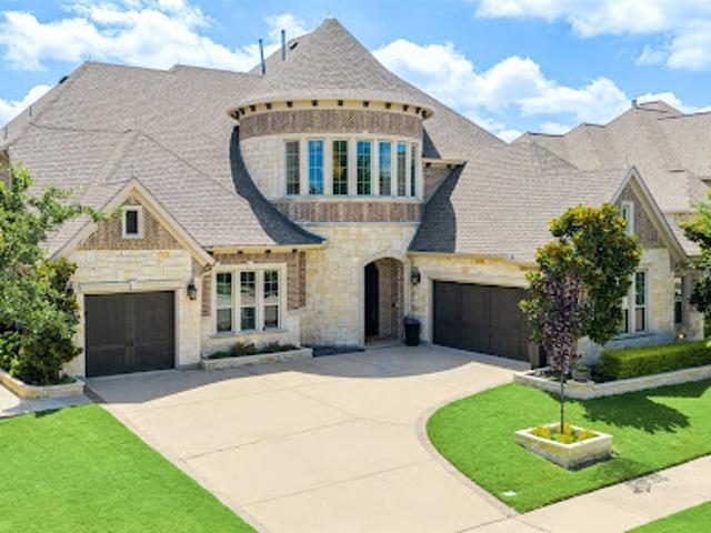 House with pool