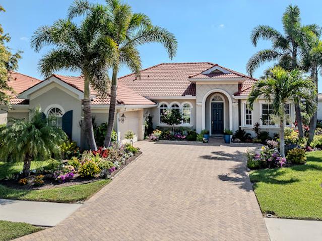 House with pool